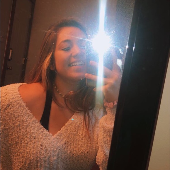 Remy's Closet (@remykirk) | Poshmark